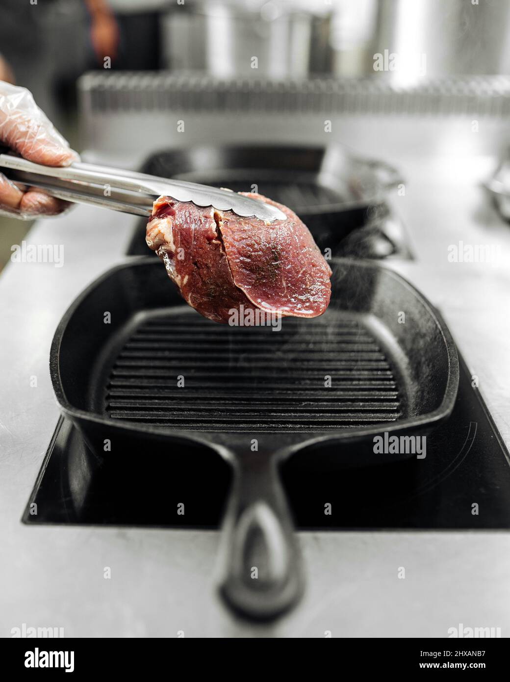 Cooking beef hi-res stock photography and images - Alamy