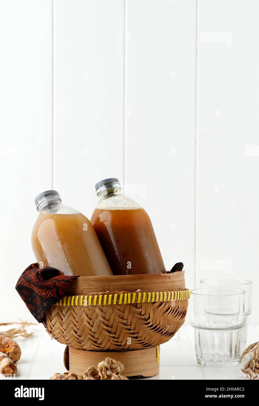 Jamu tradisional hi-res stock photography and images - Alamy