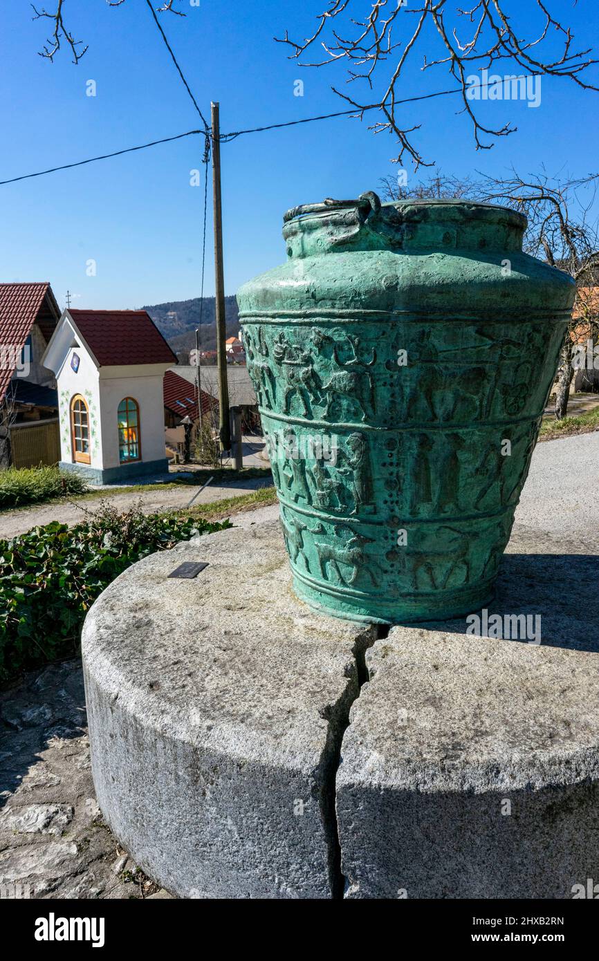 Situla from vace hi-res stock photography and images - Alamy
