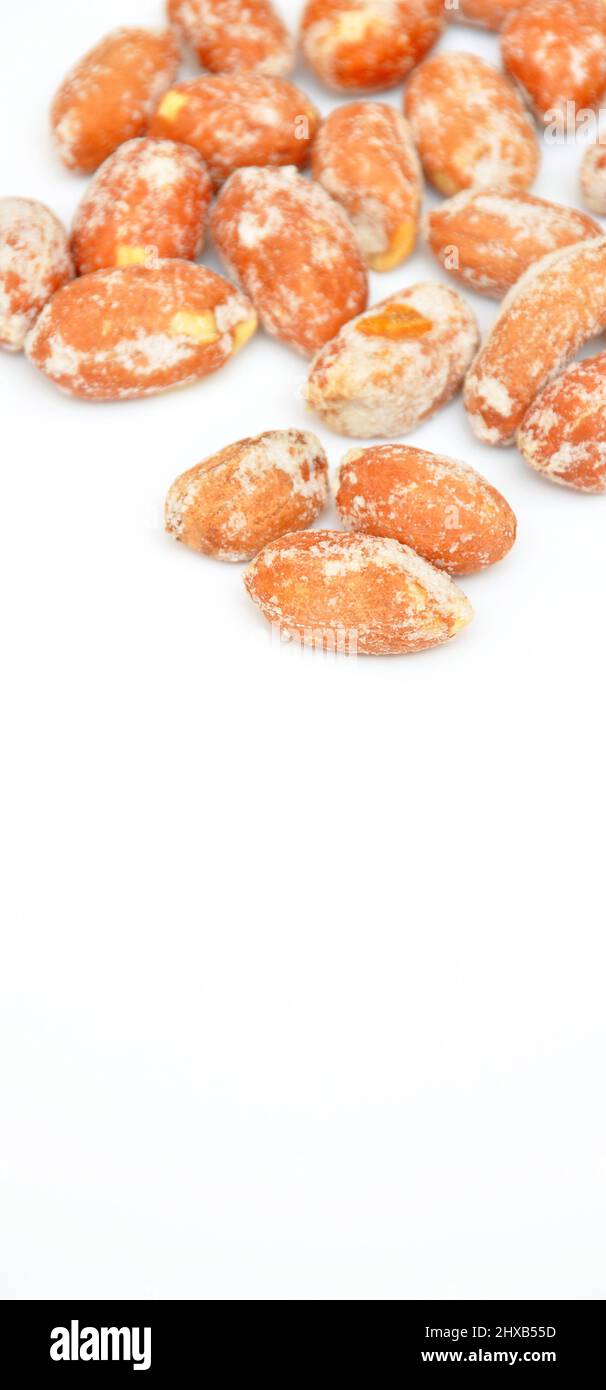 Shelled groundnuts hi-res stock photography and images - Alamy