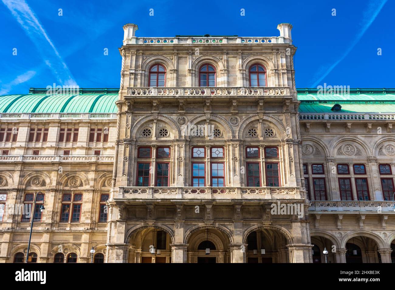 Facade of Vienna Opera House, Austria Stock Photo - Alamy