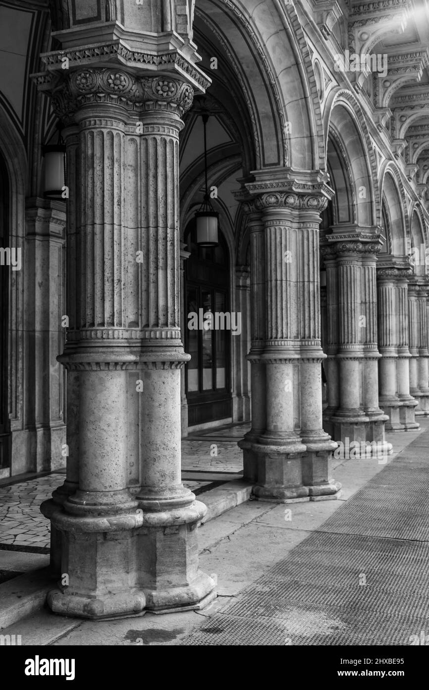 Opera house landmark monument Black and White Stock Photos & Images - Alamy