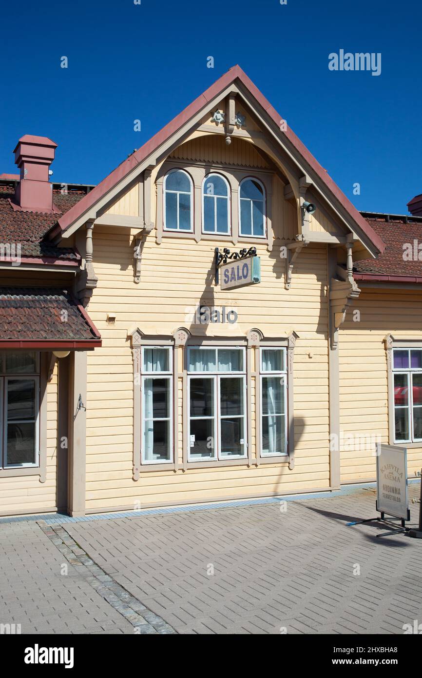 Old railway station building hi-res stock photography and images - Alamy