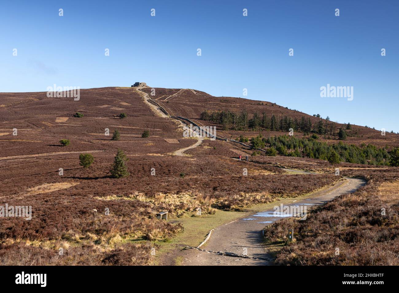 Jubilee Tower on Moel Famau in the Clwydian Range, North Wales Stock ...