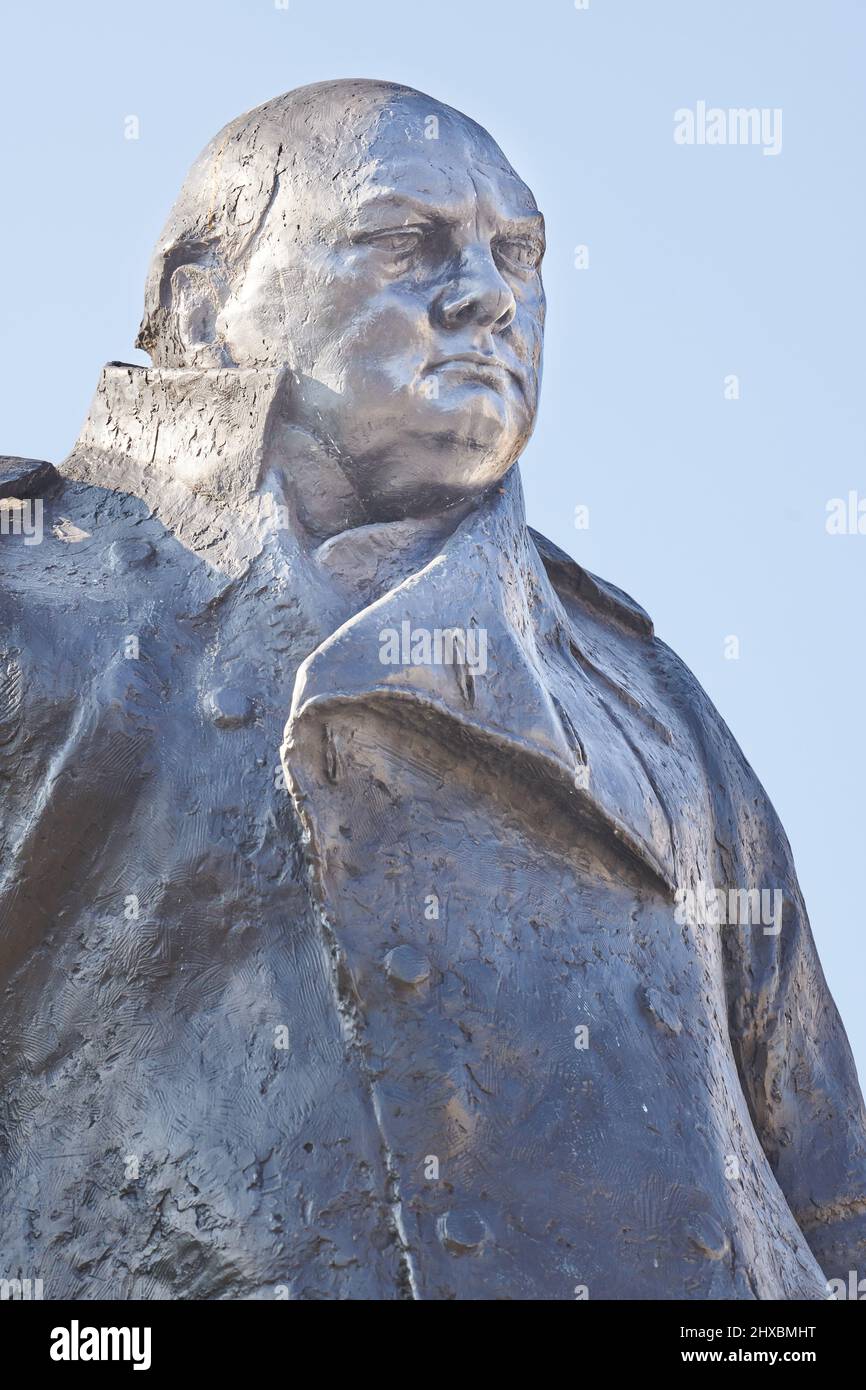 Statue of Winston Churchill in Parliament Square, London, England Stock ...