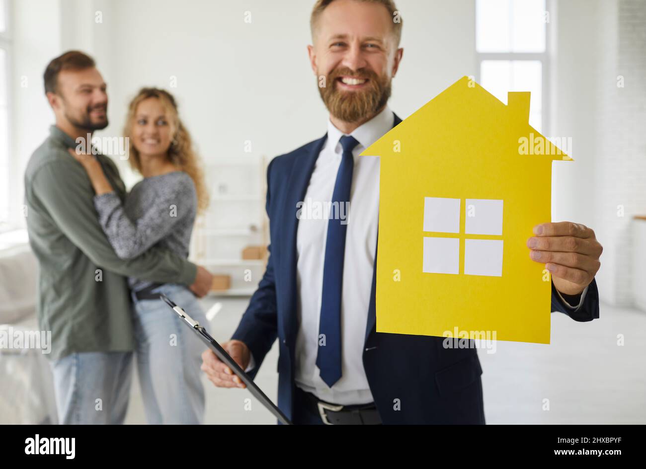 Happy yellow house hi-res stock photography and images - Alamy