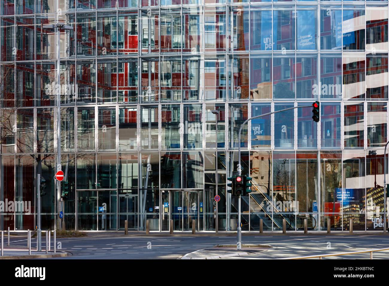 Uniper logo hi-res stock photography and images - Alamy