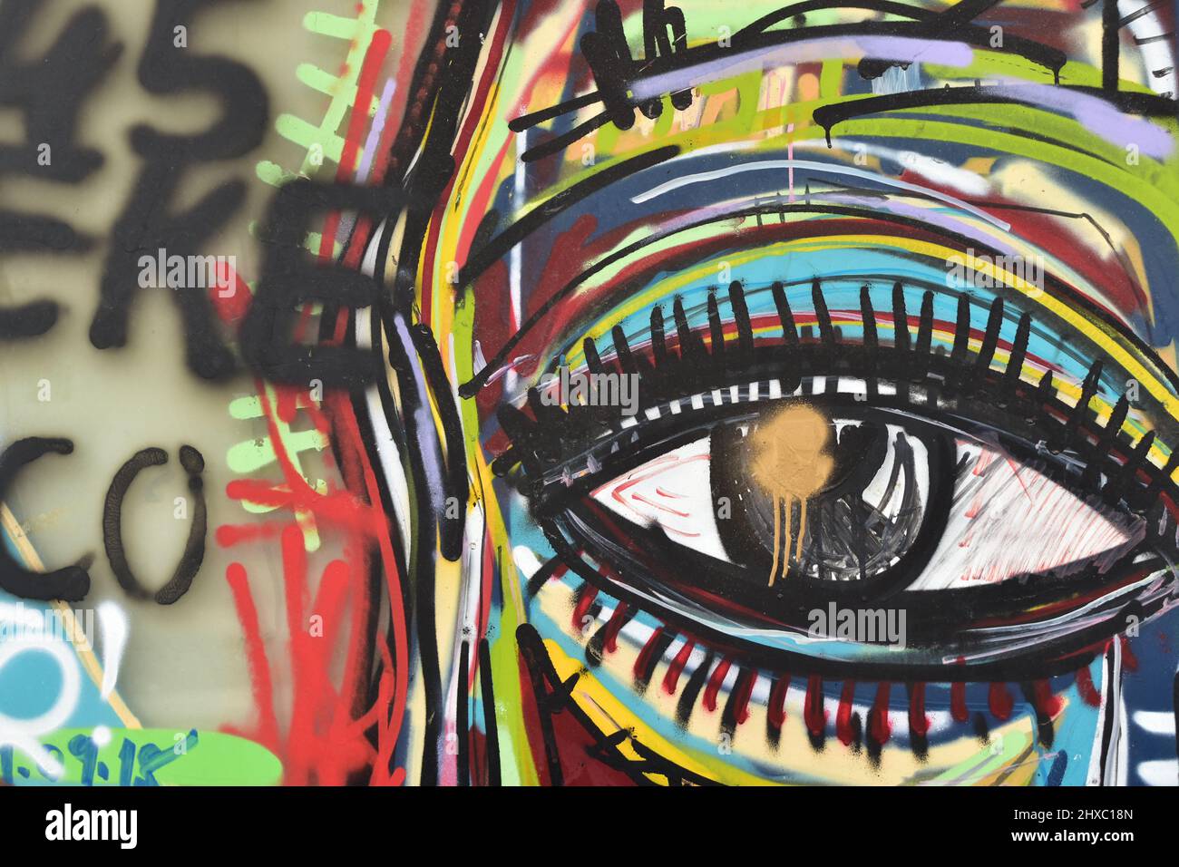 Living with graffiti hi-res stock photography and images - Alamy
