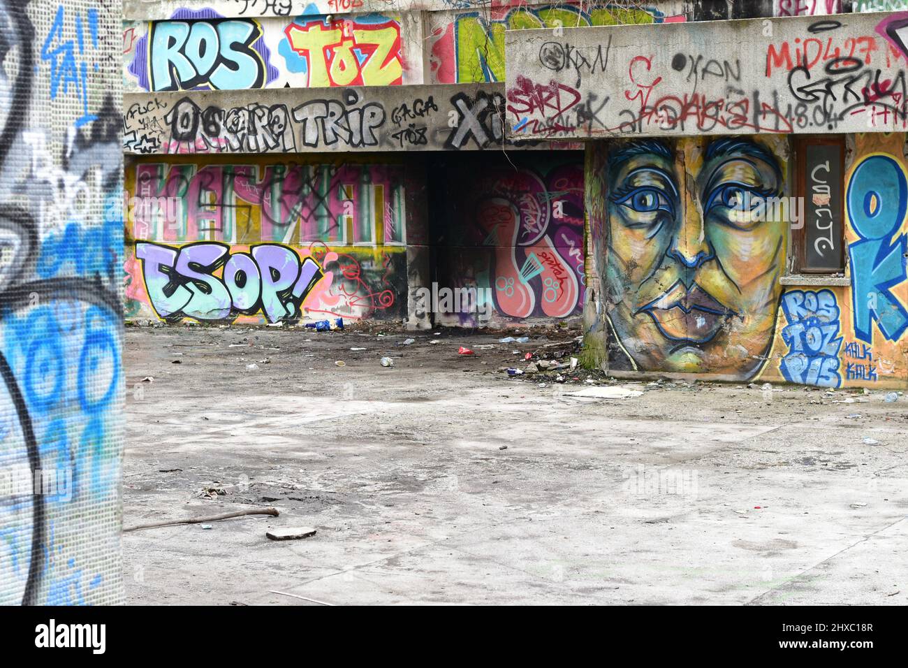 Graffiti in an inner-city courtyard in Turkey's capital, Ankara Stock ...
