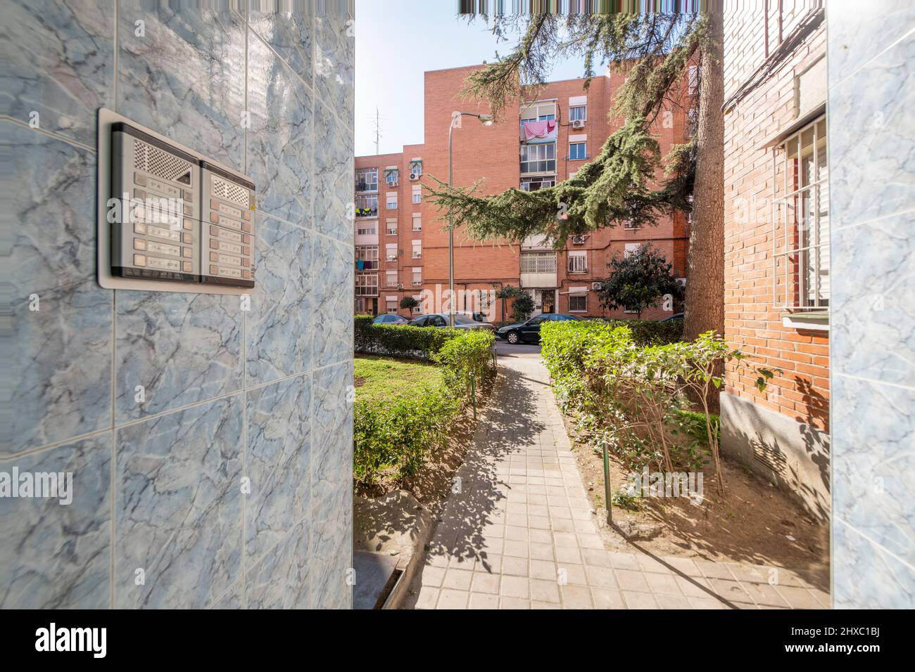 Intercom glass hi-res stock photography and images - Alamy