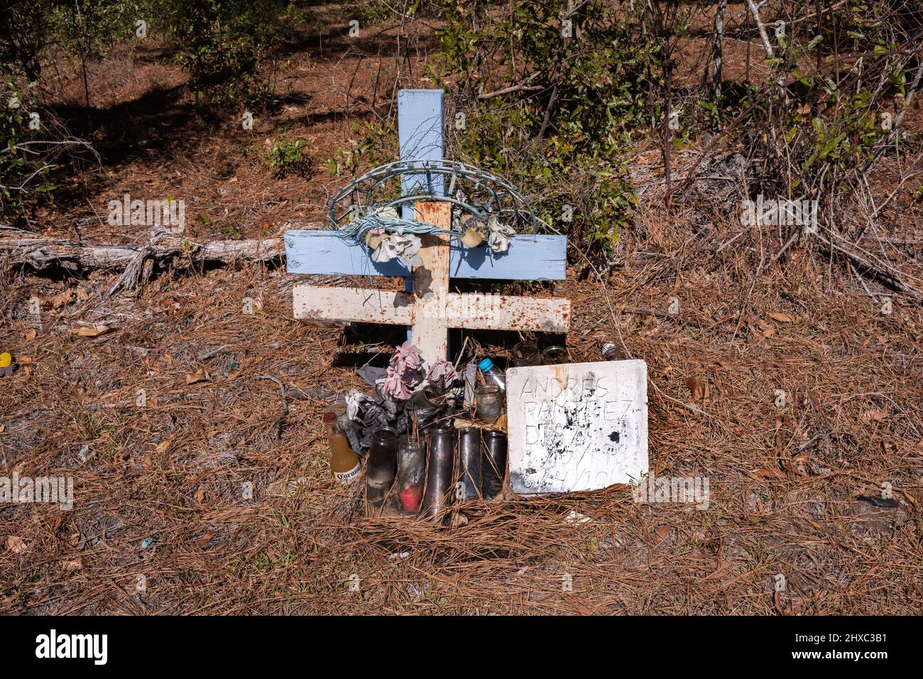 Highway memorials hi-res stock photography and images - Alamy