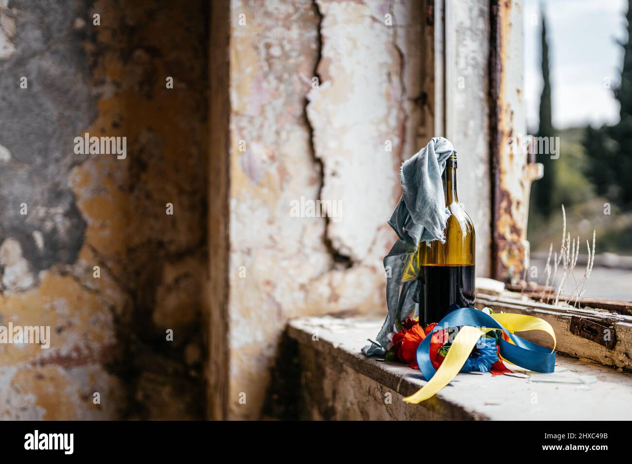 Molotov cocktail and symbols of Ukraine Stop War Stock Photo - Alamy