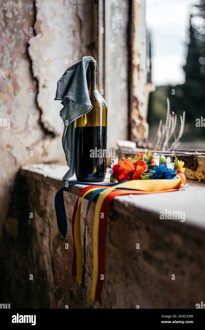 Molotov cocktail and symbols of Ukraine Stop War Stock Photo - Alamy