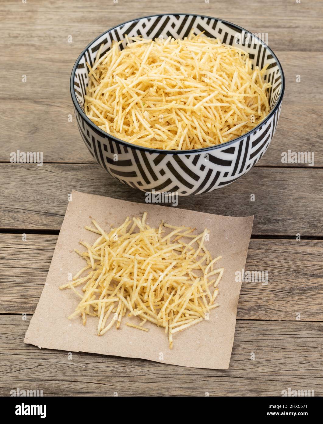 Potato shoestring hi-res stock photography and images - Alamy