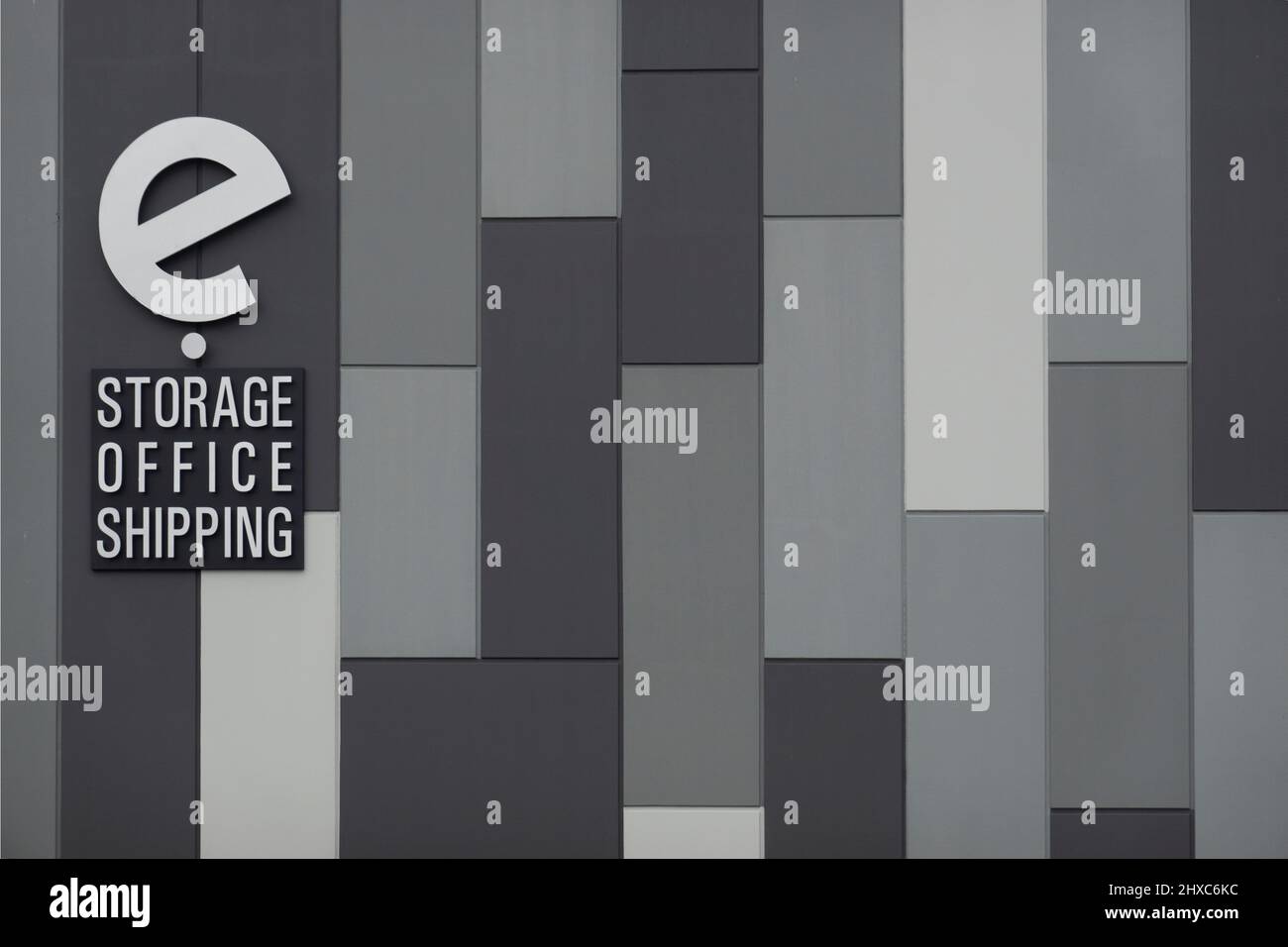 self storage E-Commerce center of Hampton Virginia Stock Photo - Alamy