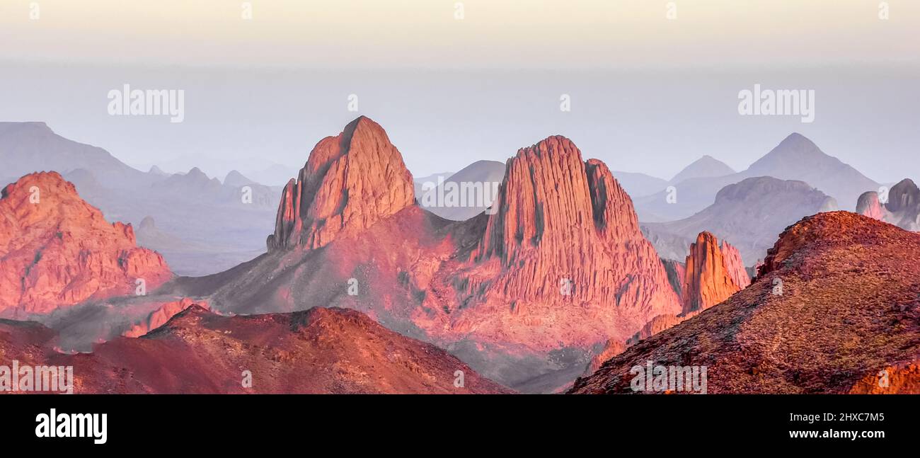 Hoggar Mountains rocks in the central Sahara in southern Algeria Stock ...