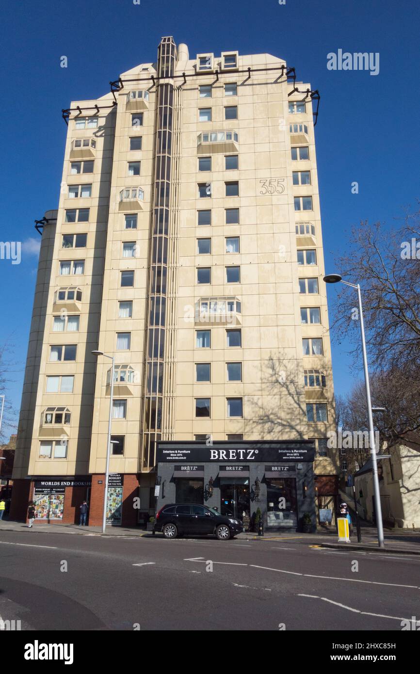 The Moravian Tower is a 15-story high-rise at 355 Kings Road, Chelsea ...