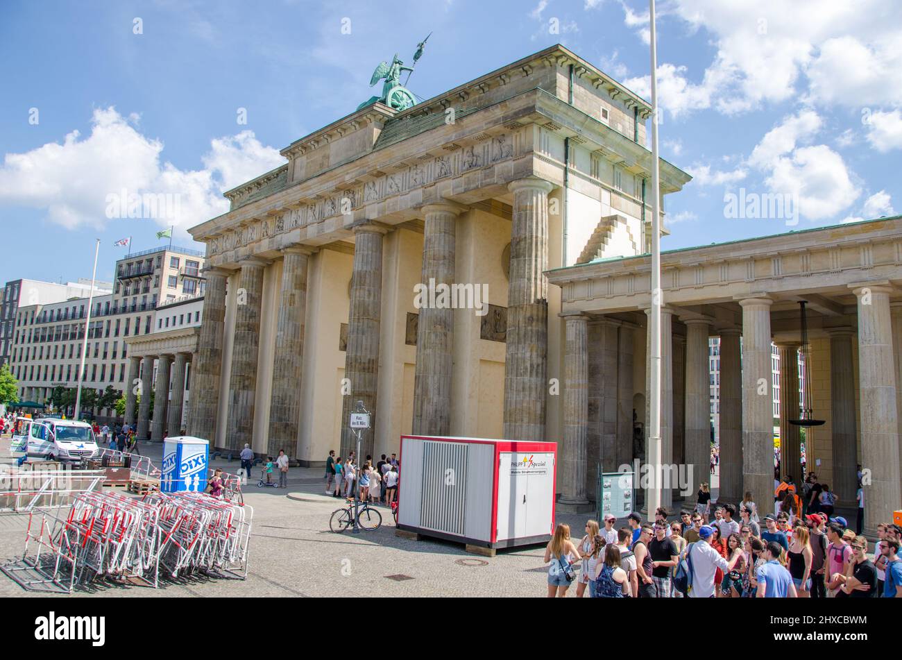 Summer berlin hi-res stock photography and images - Alamy