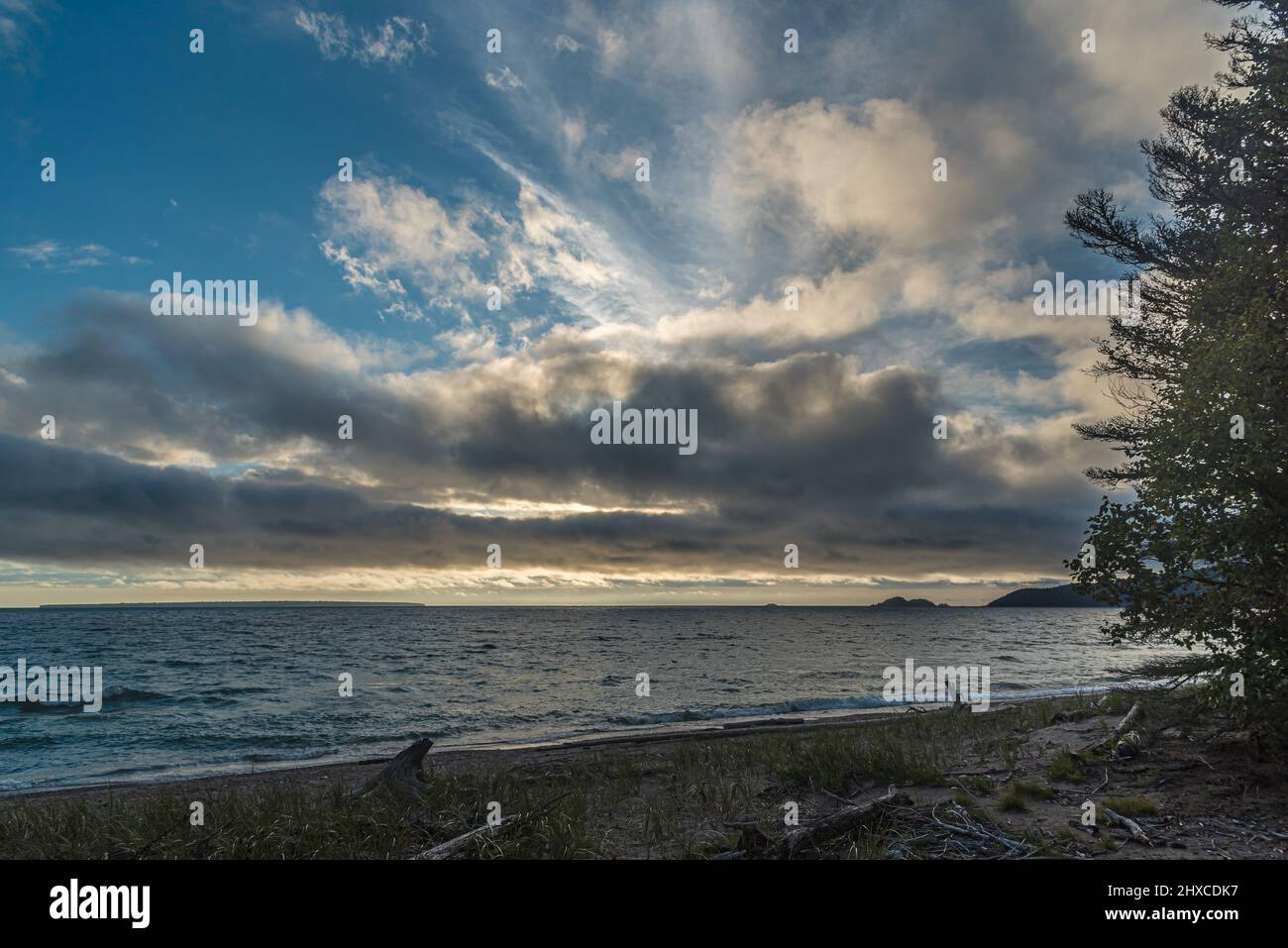 Sunset over surface of the beautiful Superior Lake Stock Photo - Alamy