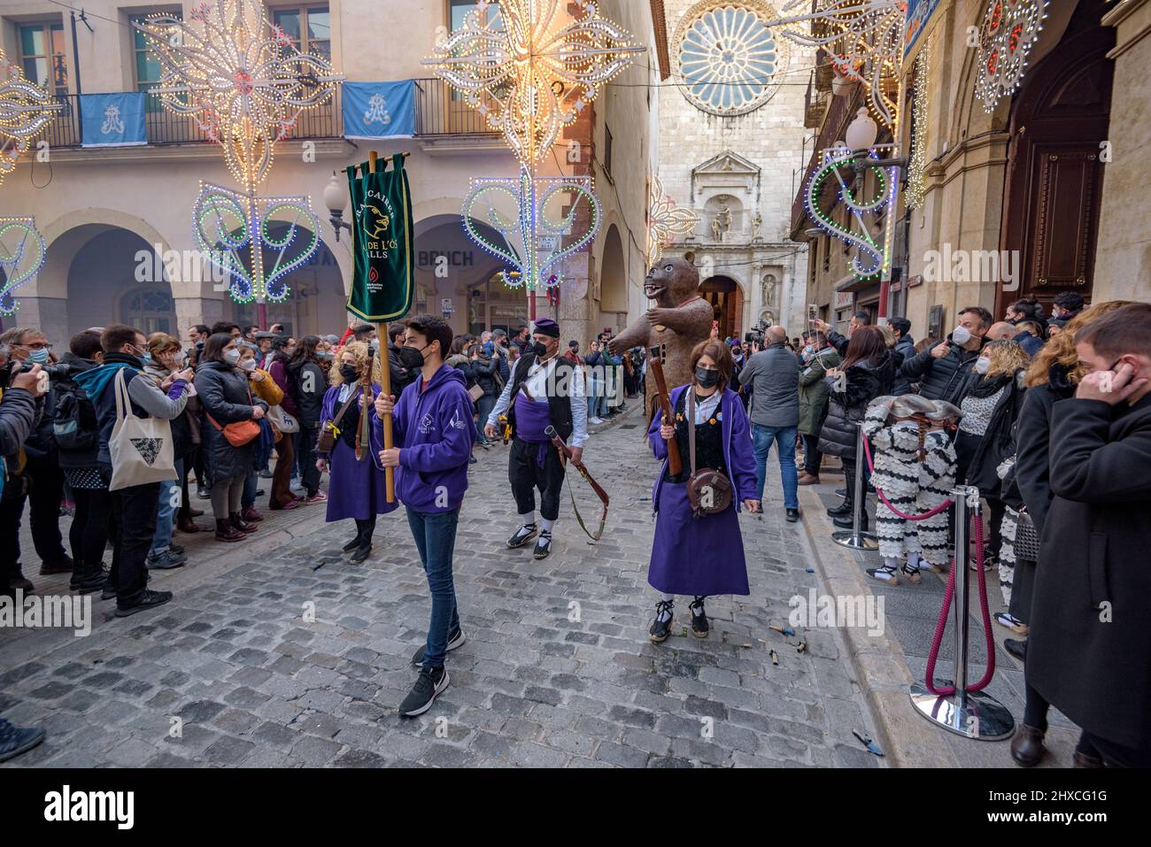 The Valls bear and trabucaires in the Procession of the 2022 (2021+1 ...