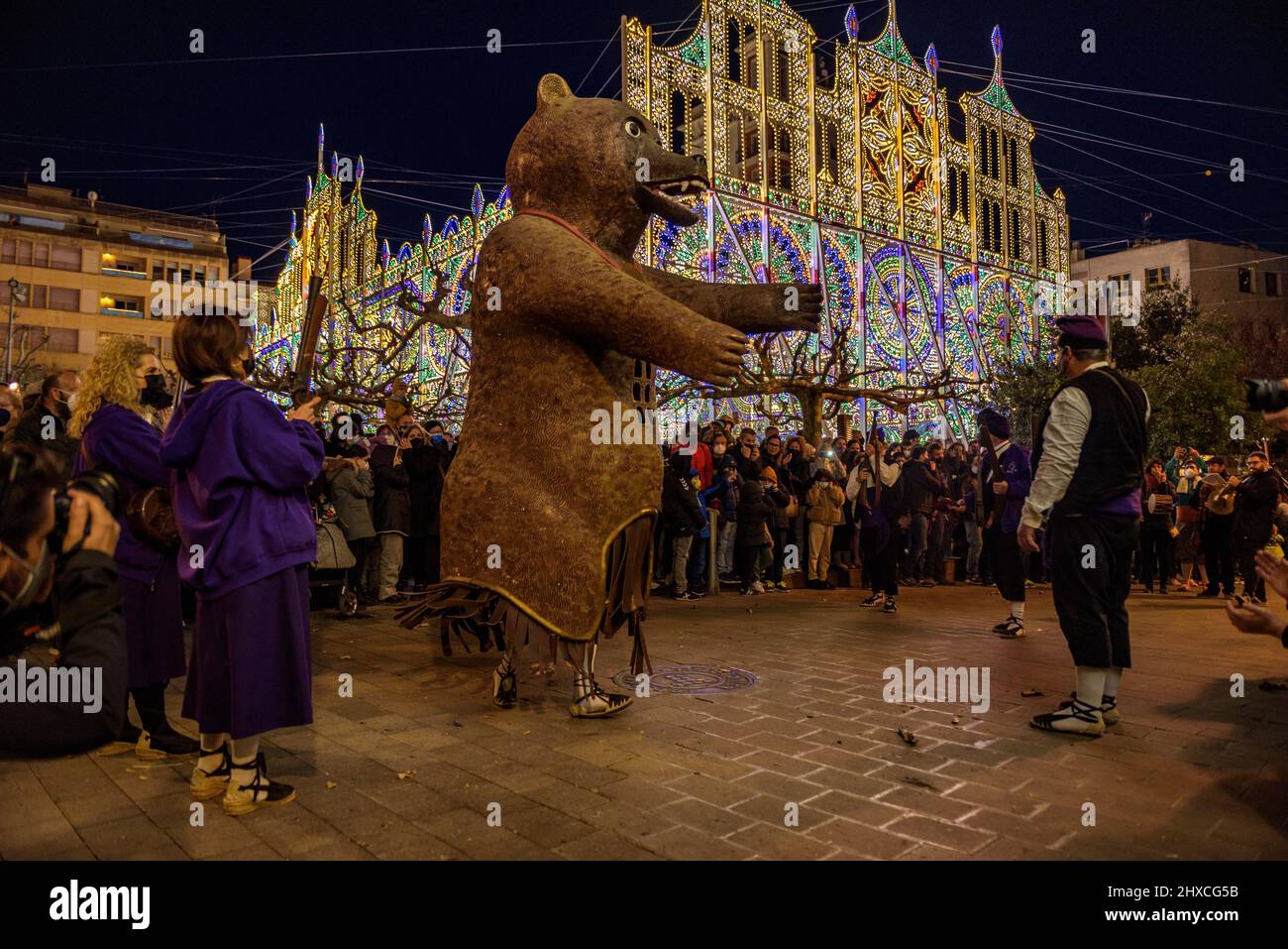 The Valls bear and trabucaires in the Procession of the 2022 (2021+1 ...