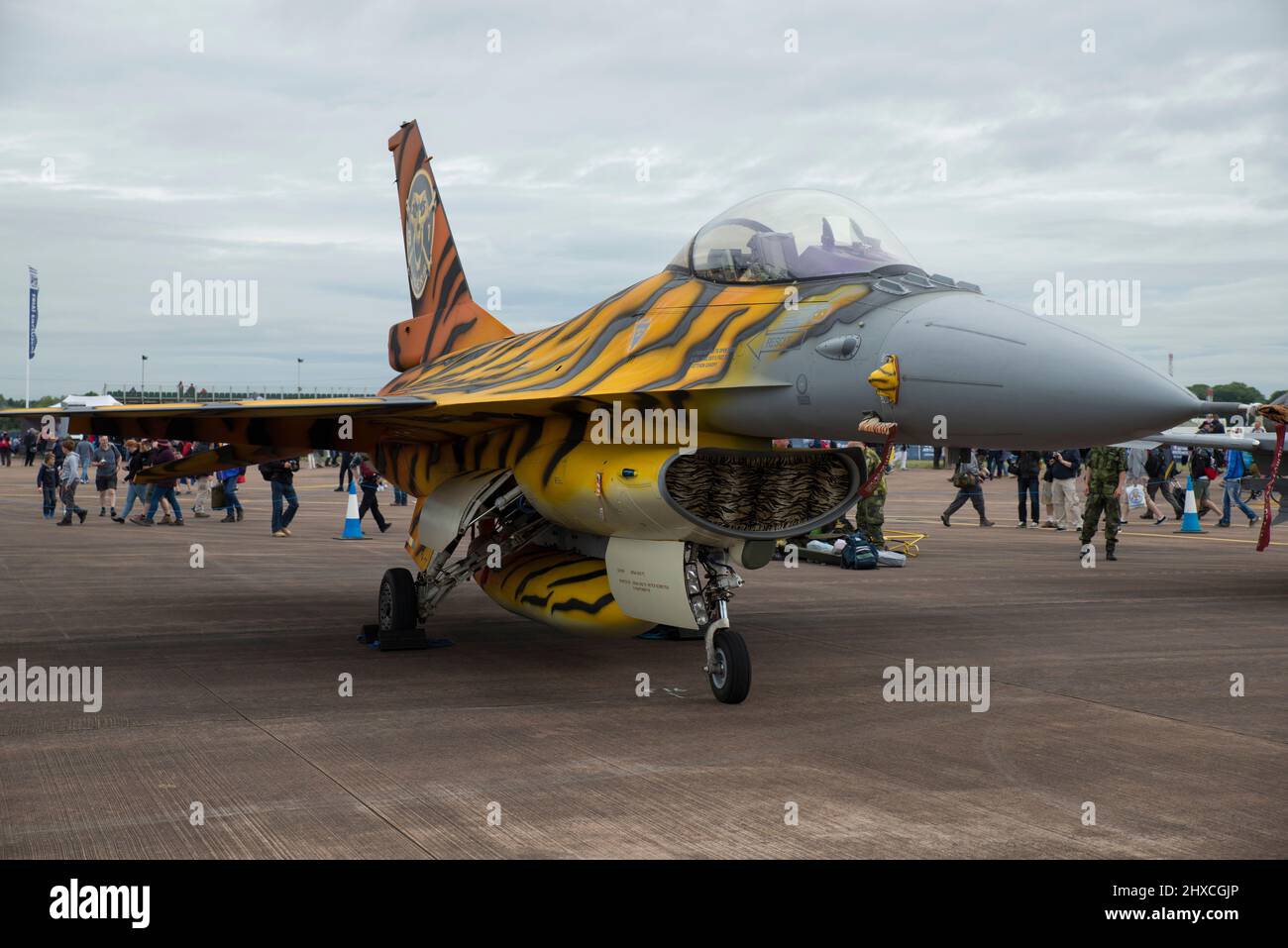 General Dynamics F-16C Fighting Falcon Stock Photo - Alamy