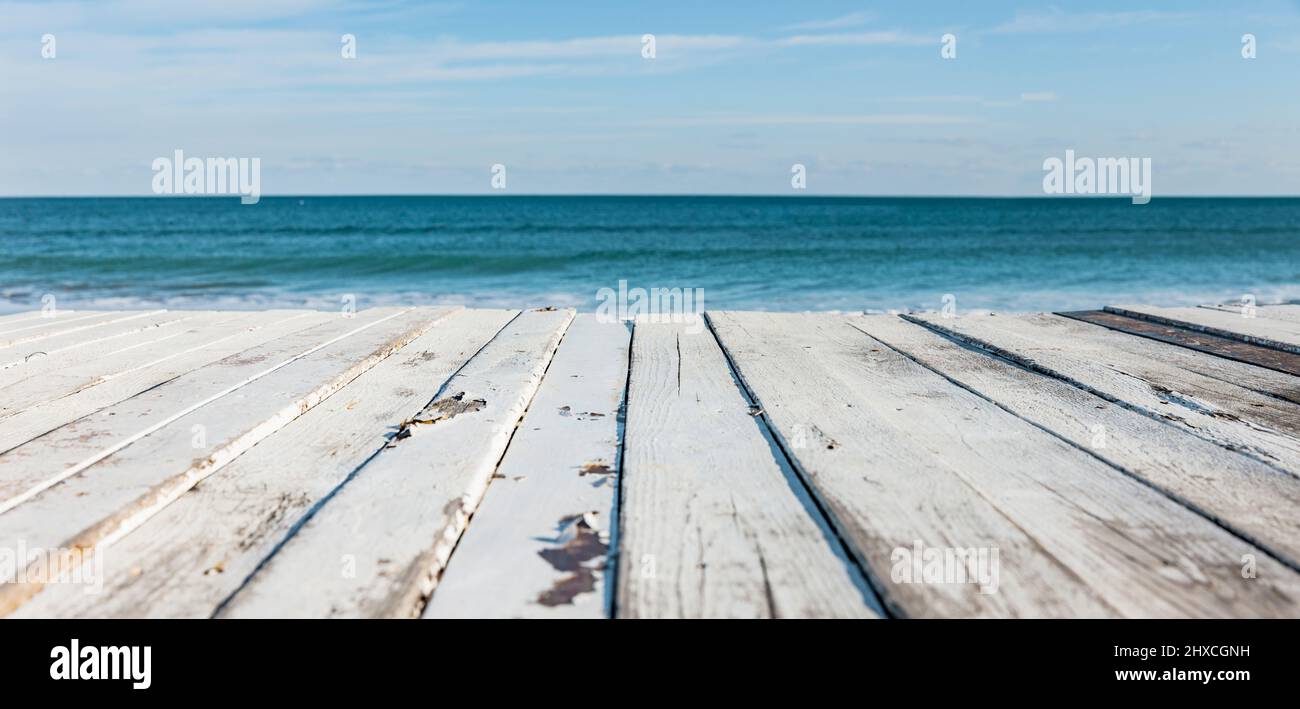 View of the horizon hi-res stock photography and images - Alamy