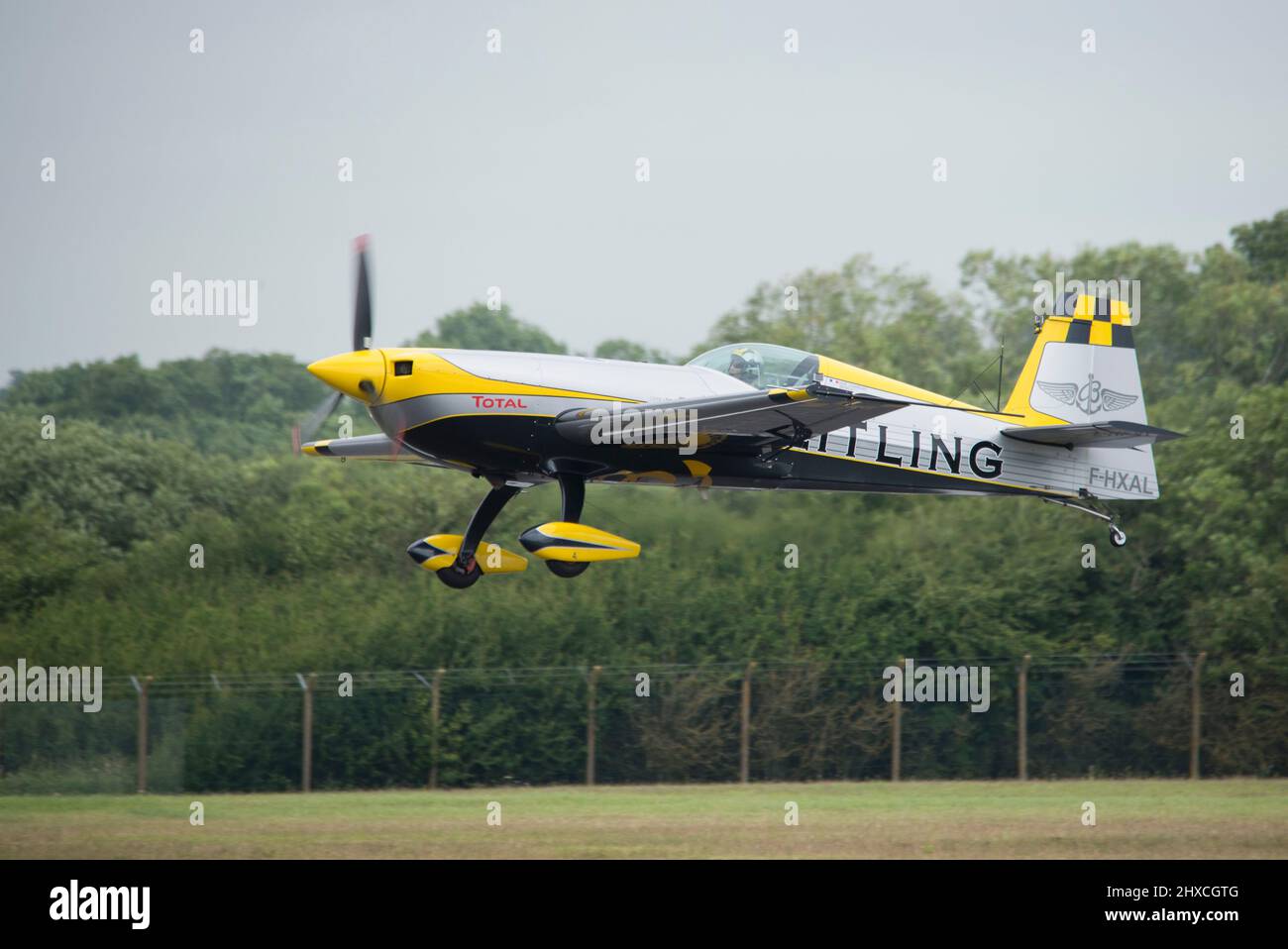 Extra Flugzeugbau EA300 Stock Photo - Alamy