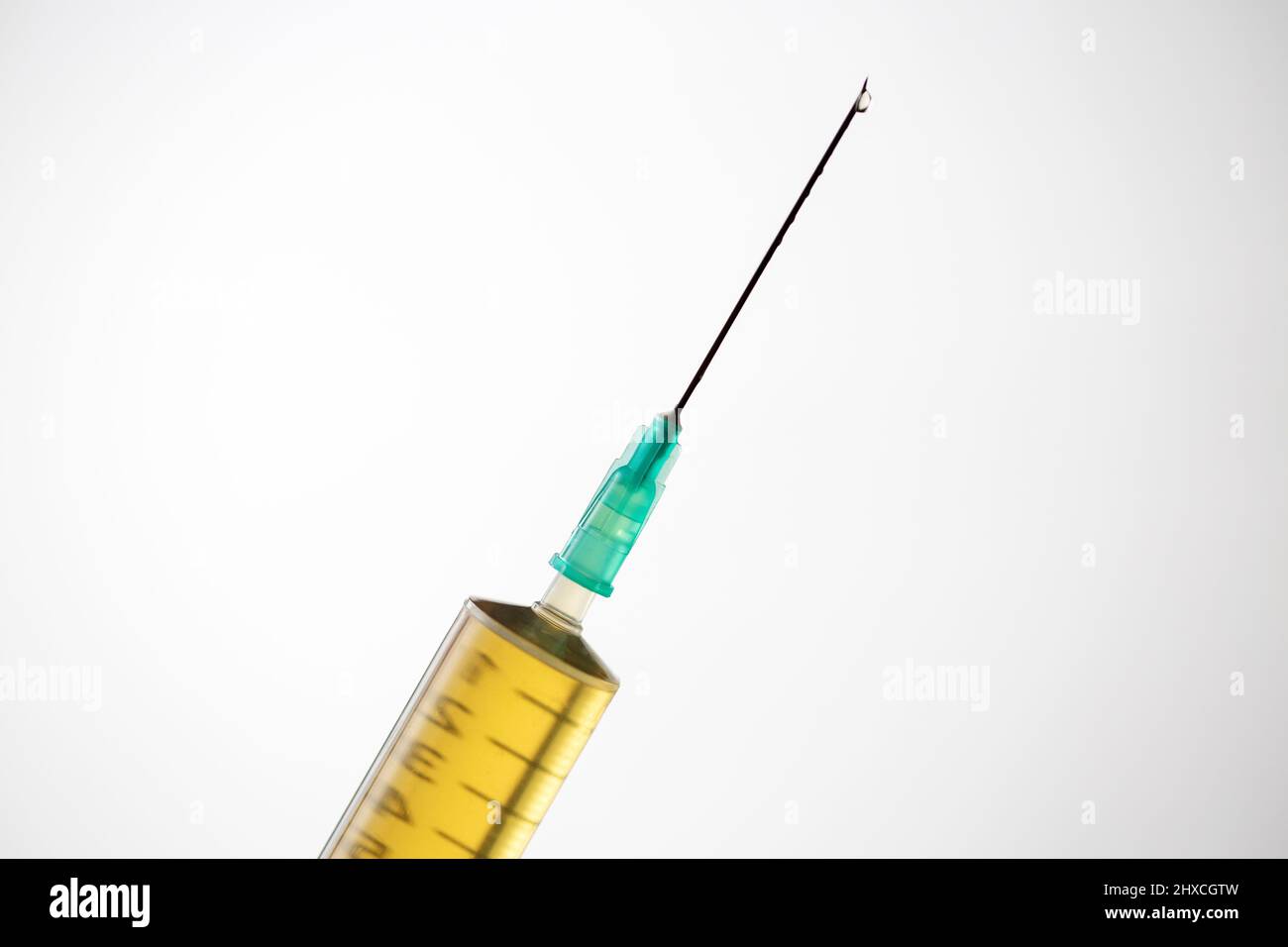 Close up shot sterile syringe hi-res stock photography and images - Alamy
