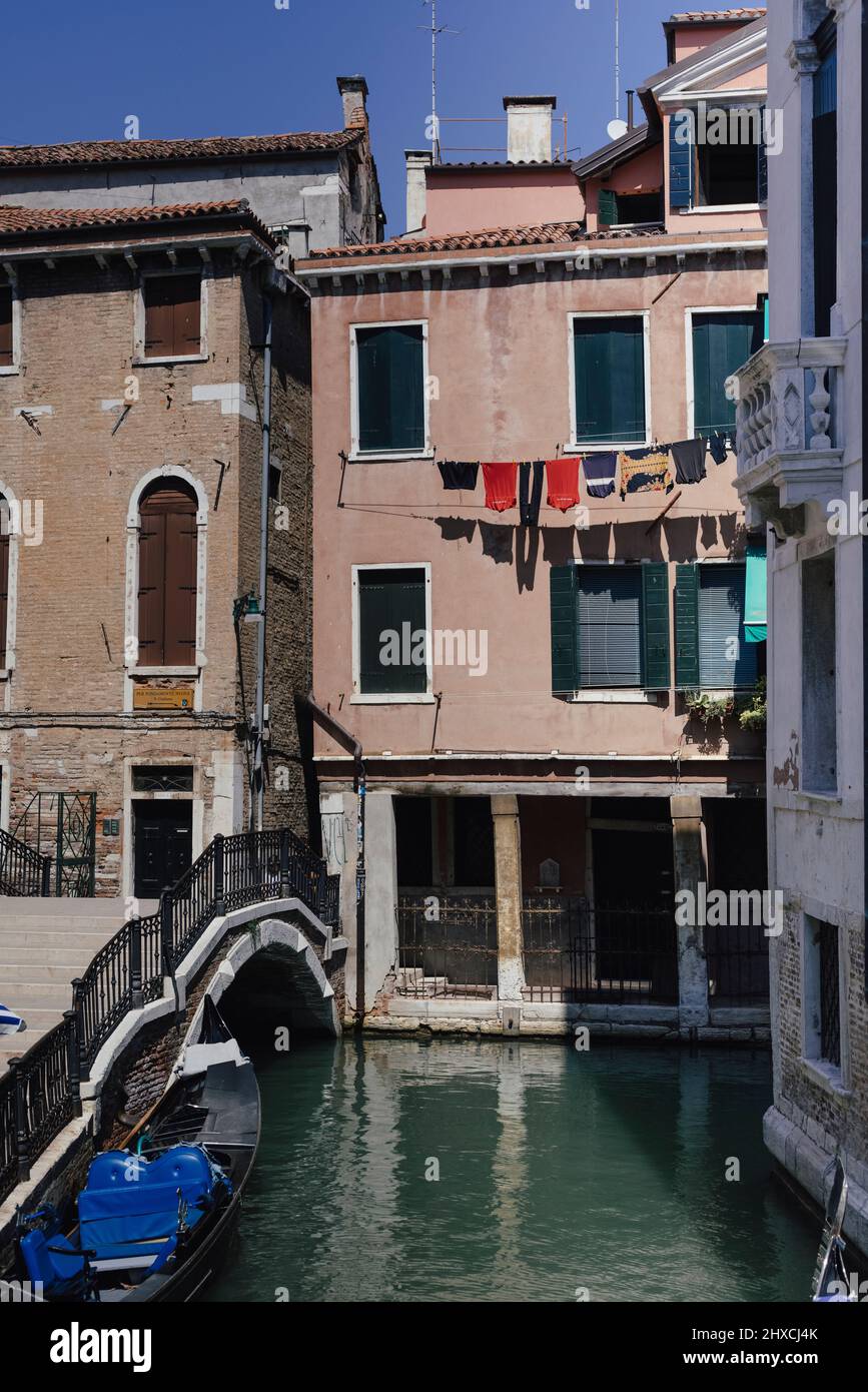 Venetian bridge hi-res stock photography and images - Alamy