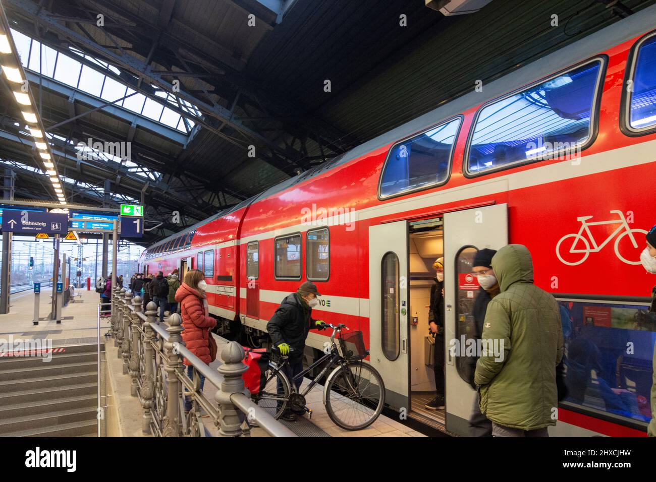 Local train at the station hi-res stock photography and images - Alamy