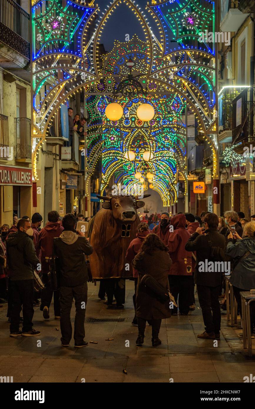The Valls' traditional bull in the Procession of the 2022 (2021+1 ...