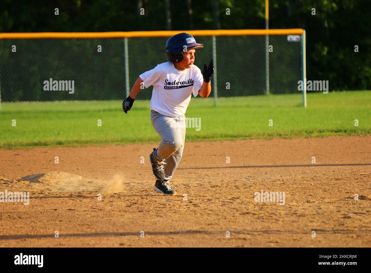 Baseball running action sport hi-res stock photography and images - Alamy