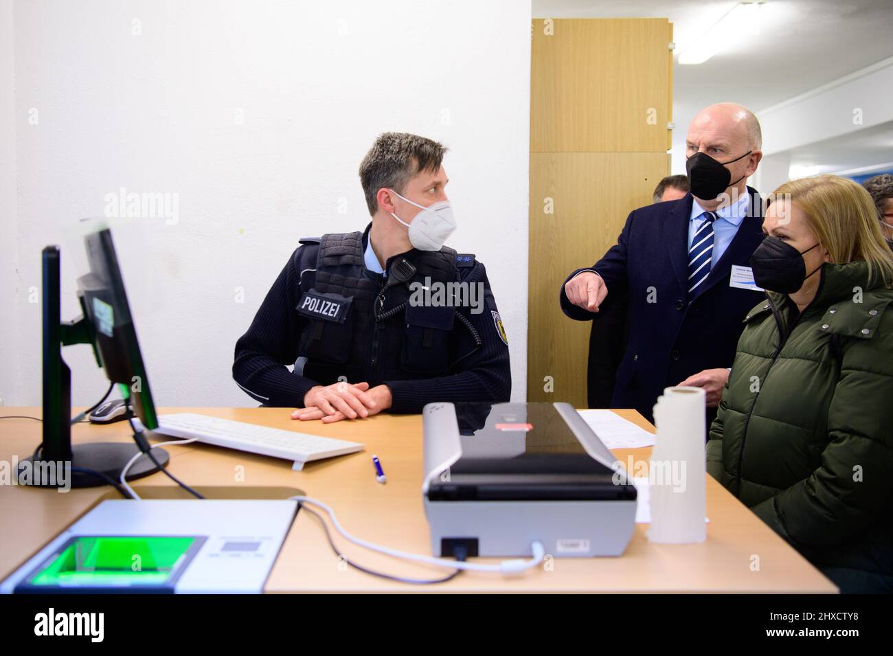 11 March 2022, Brandenburg, Frankfurt (Oder): Nancy Faeser (r), Federal ...