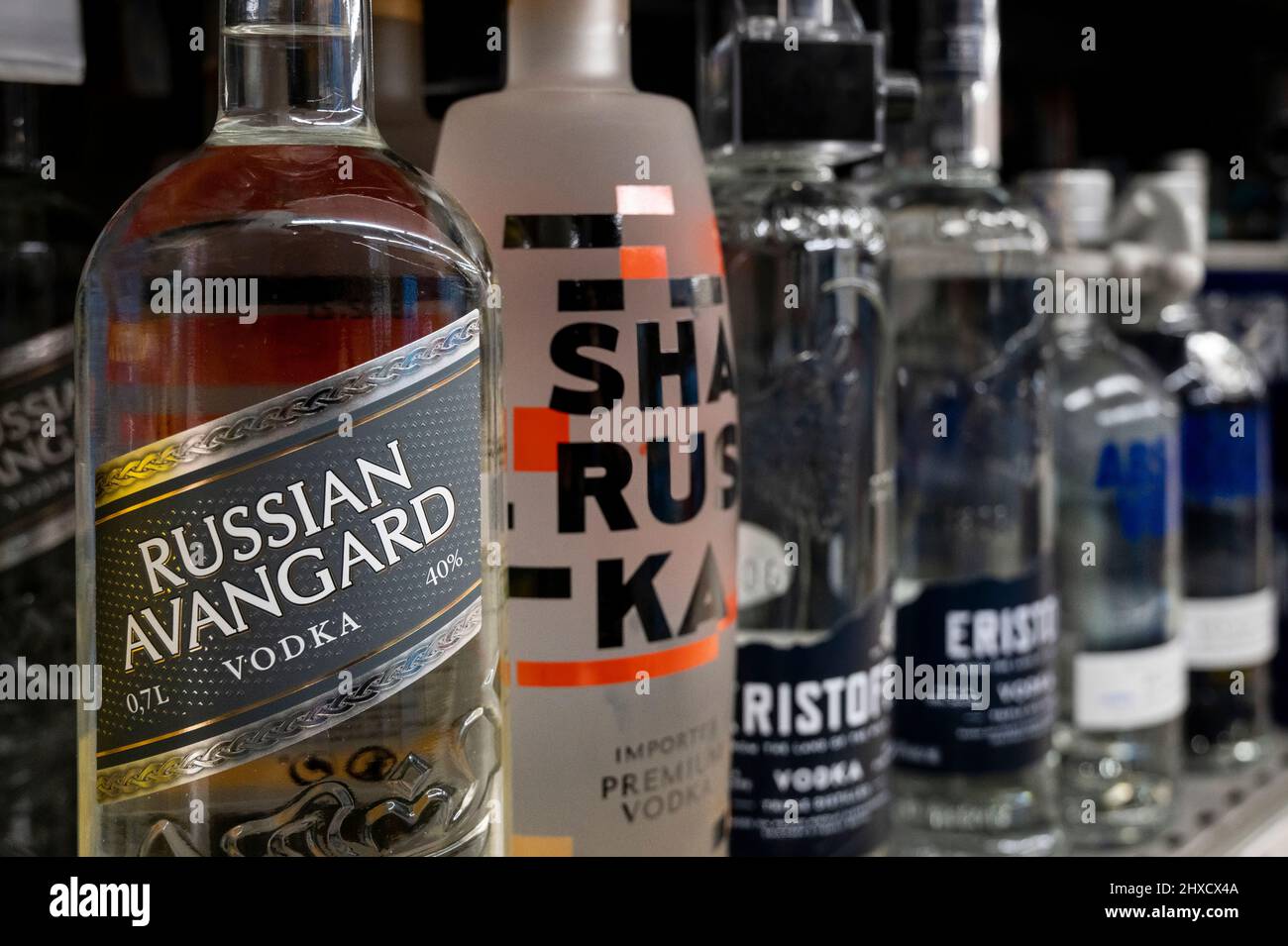 Smirnoff Vodka 1 Litre Russian Standard Vodka Original (1 X 700 Ml ...