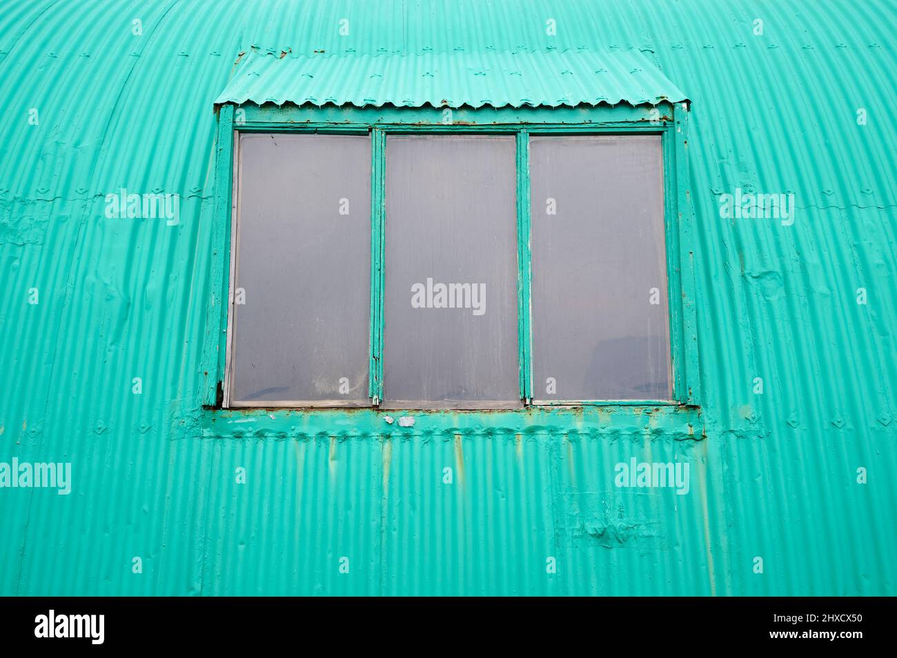 Corrugated metal facade windows detail hi-res stock photography and ...