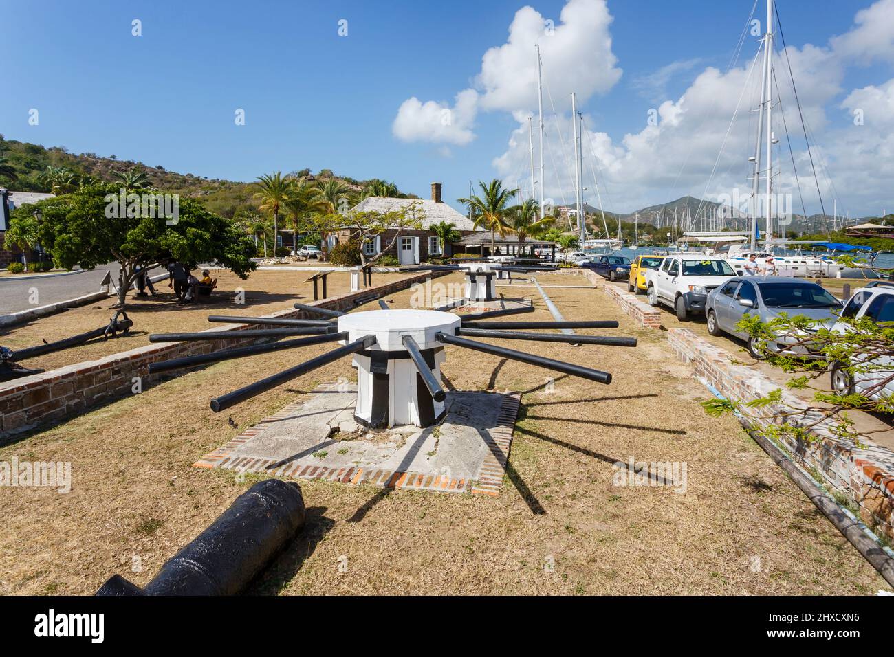 Capstan 17th century hi-res stock photography and images - Alamy