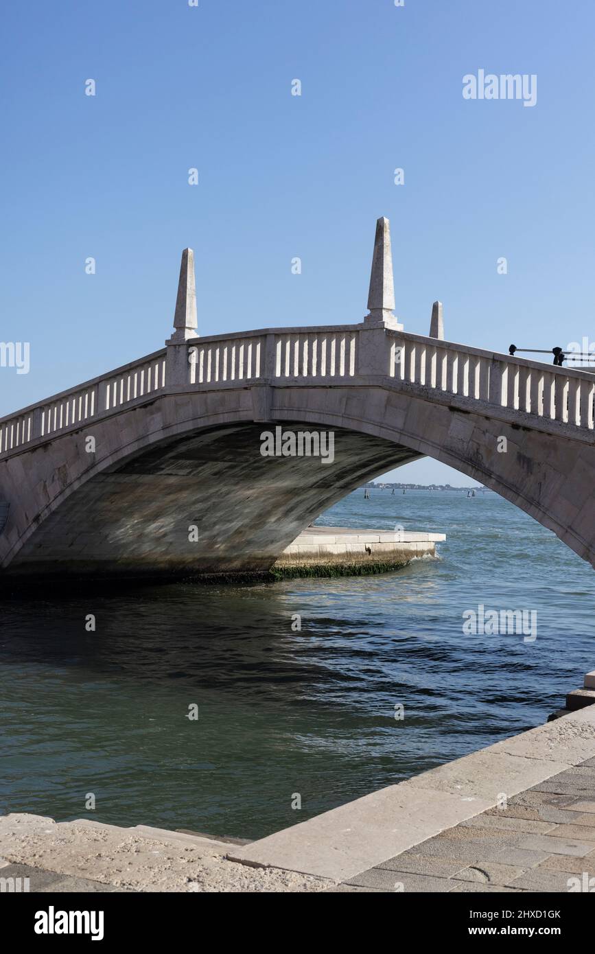 Venetian arch hi-res stock photography and images - Alamy