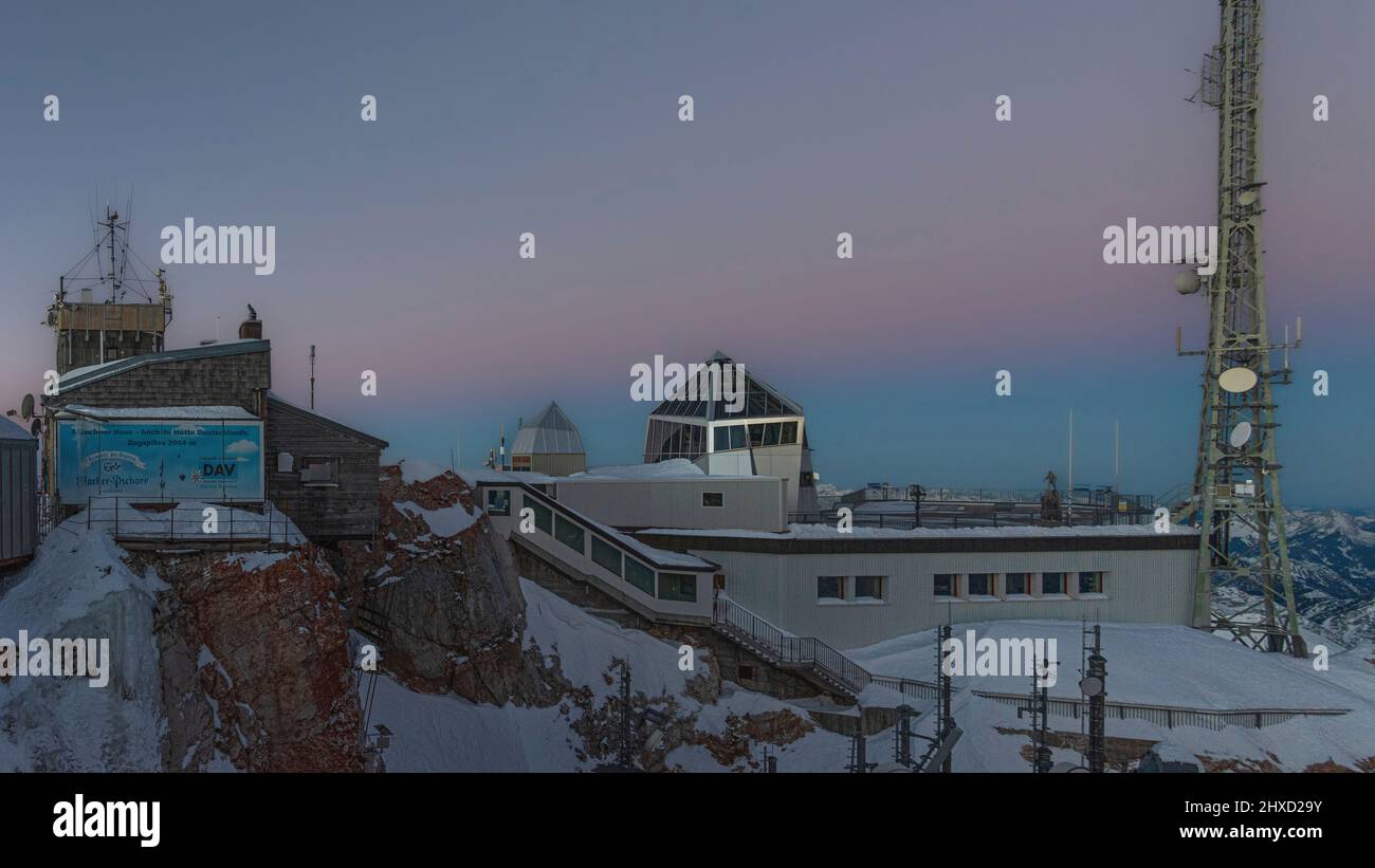 Morning mood on the Zugspitze, sunrise on Germany's highest mountain ...