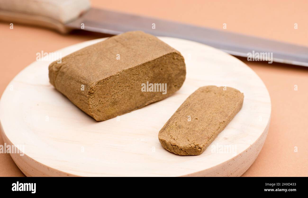 Hachís cbd hi-res stock photography and images - Alamy