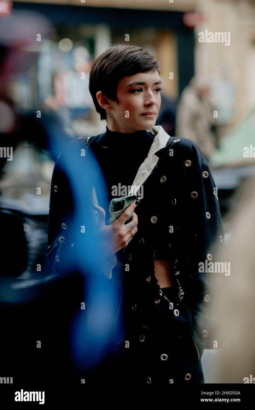 Street style, Fleur Copin arriving at Victoria Tomas Fall-Winter 2022 ...