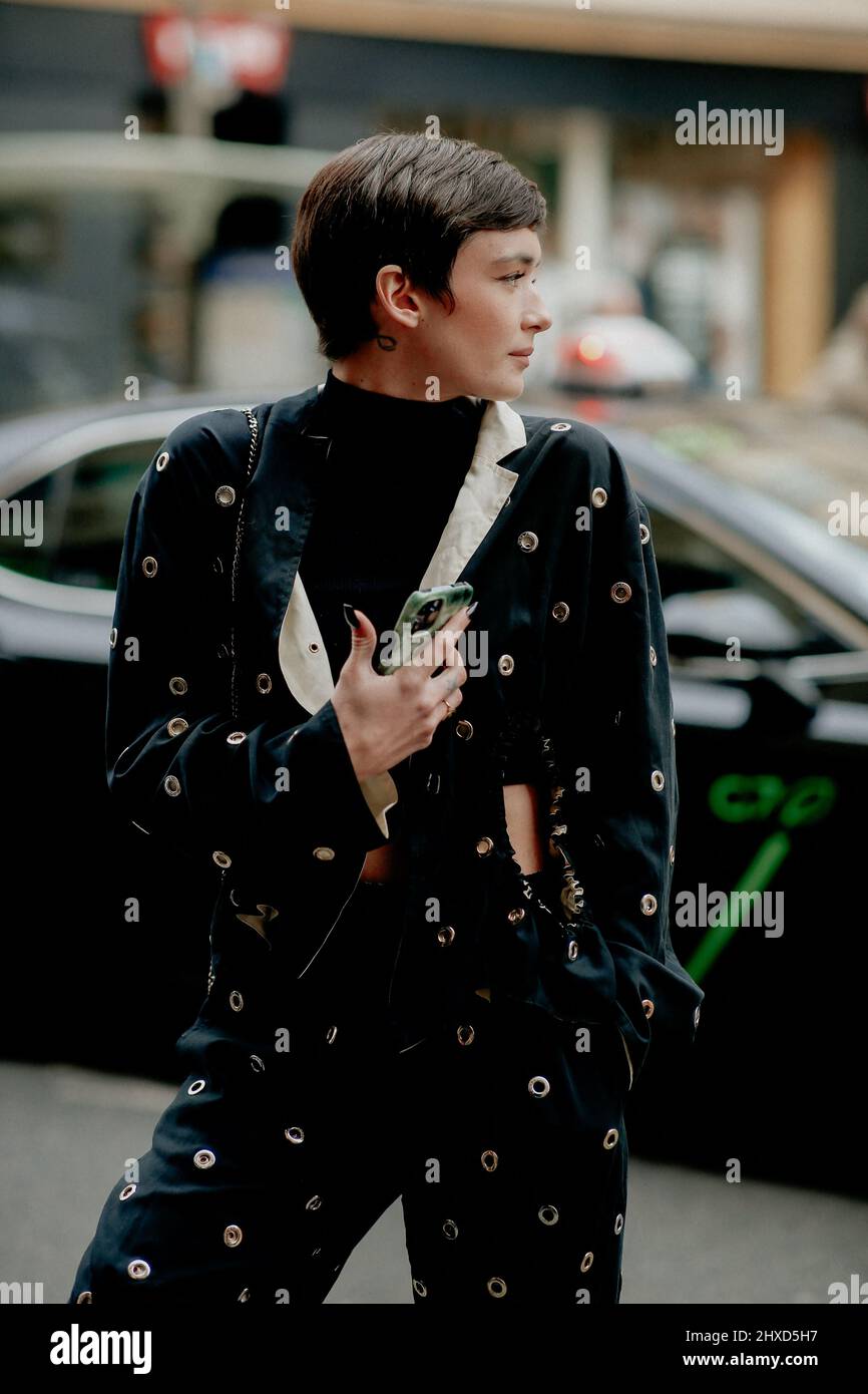 Street style, Fleur Copin arriving at Victoria Tomas Fall-Winter 2022 ...