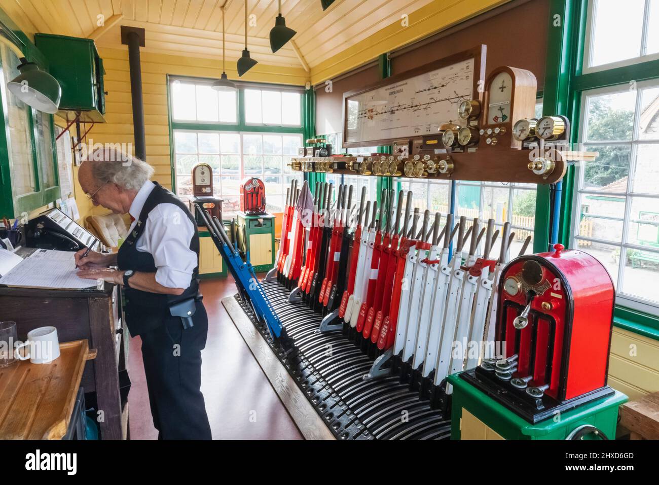 Signal box great britain hi-res stock photography and images - Alamy