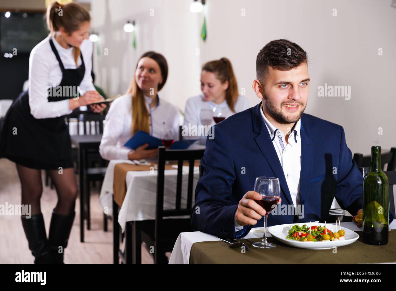 Modern fine gentleman hi-res stock photography and images - Alamy