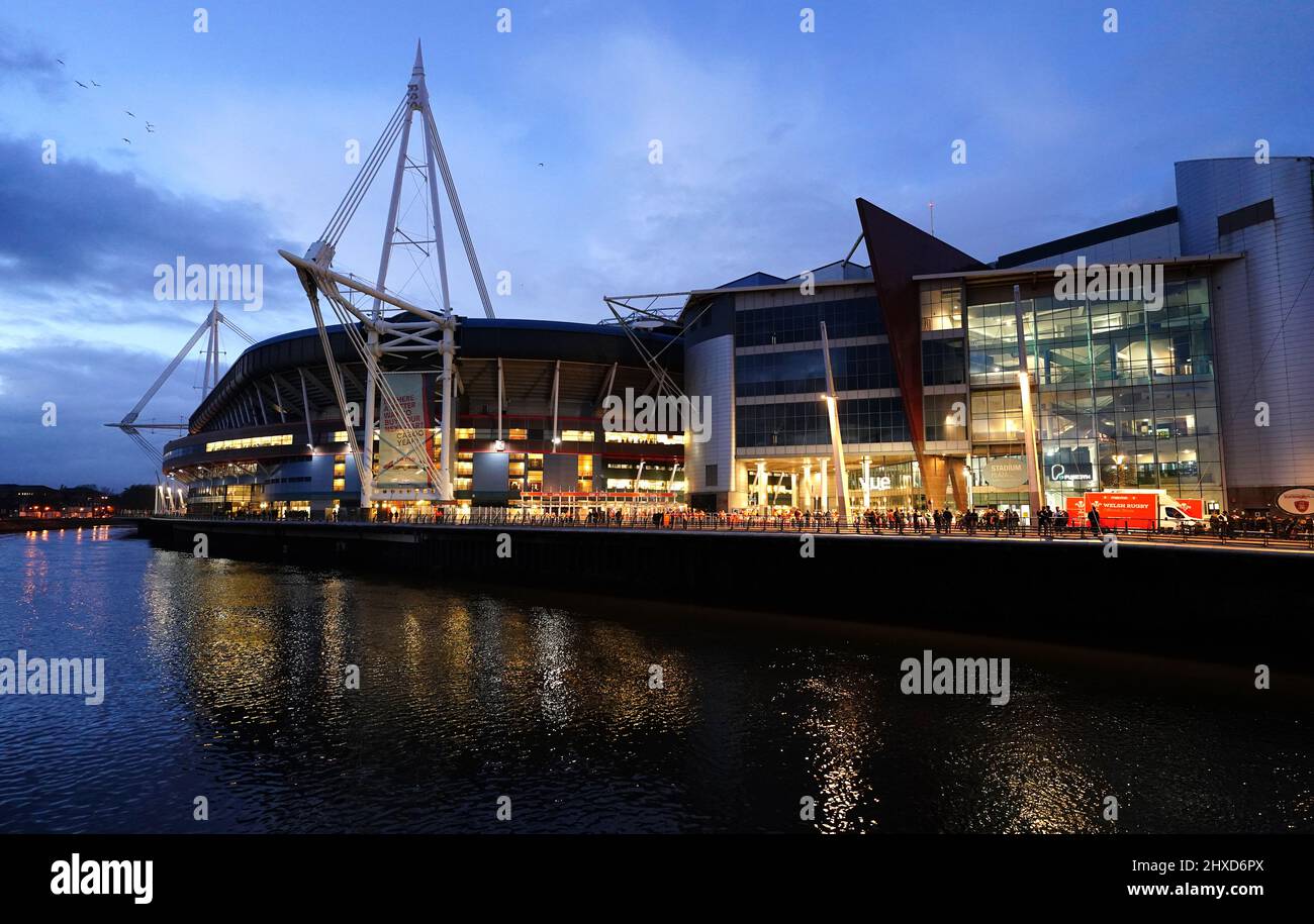 Principality stadium hi-res stock photography and images - Alamy