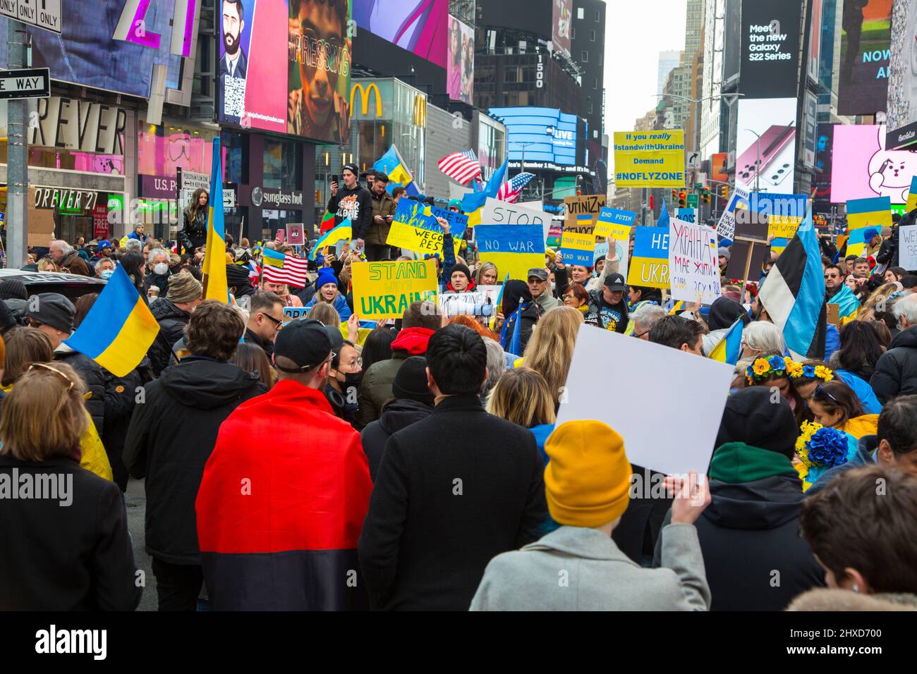 "Stand With Ukraine" demonstration in Times Square in New York City ...