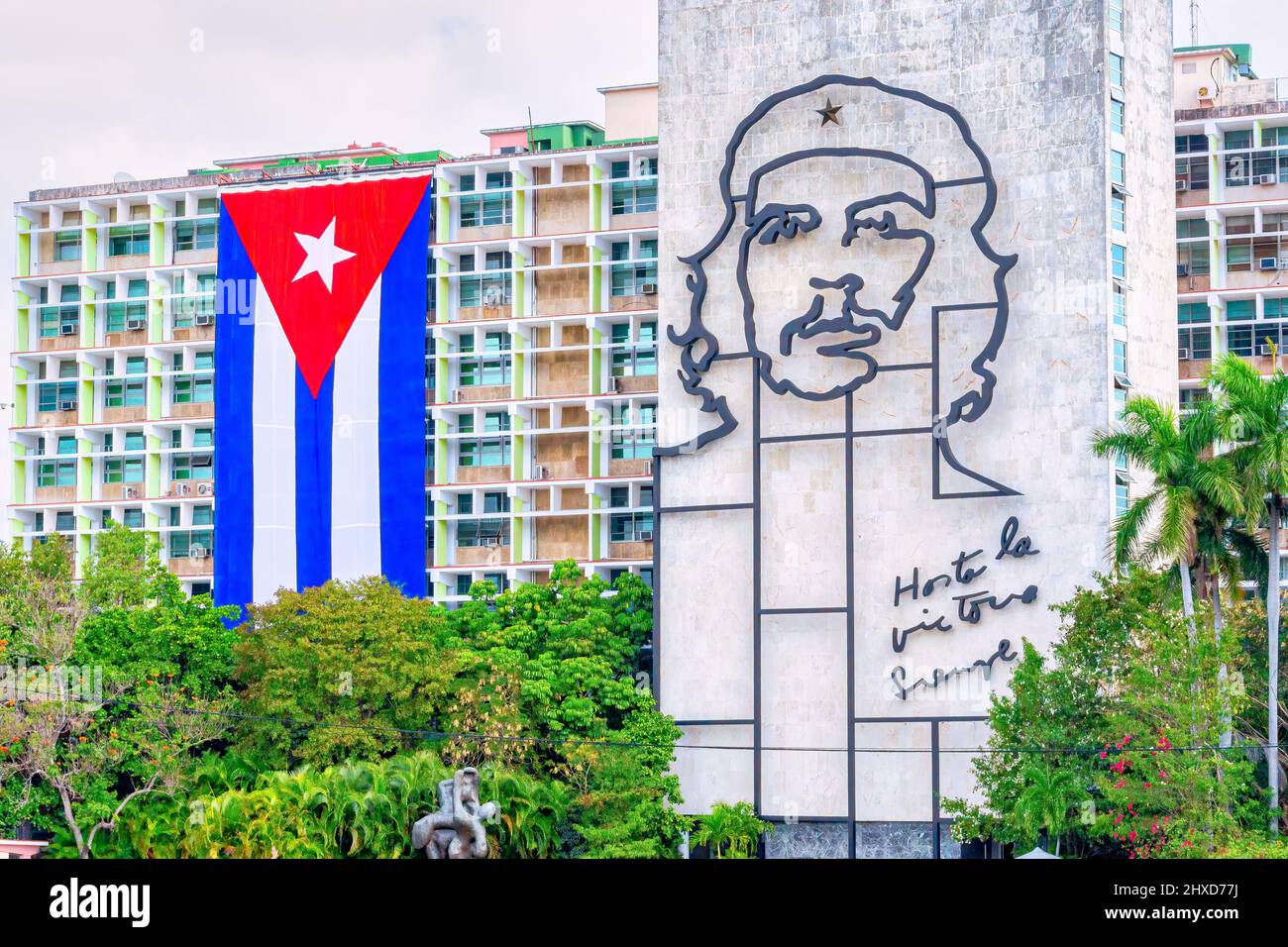 Sculpture Che Guevara building facade Minint, Havana, Cuba, March 2017 ...