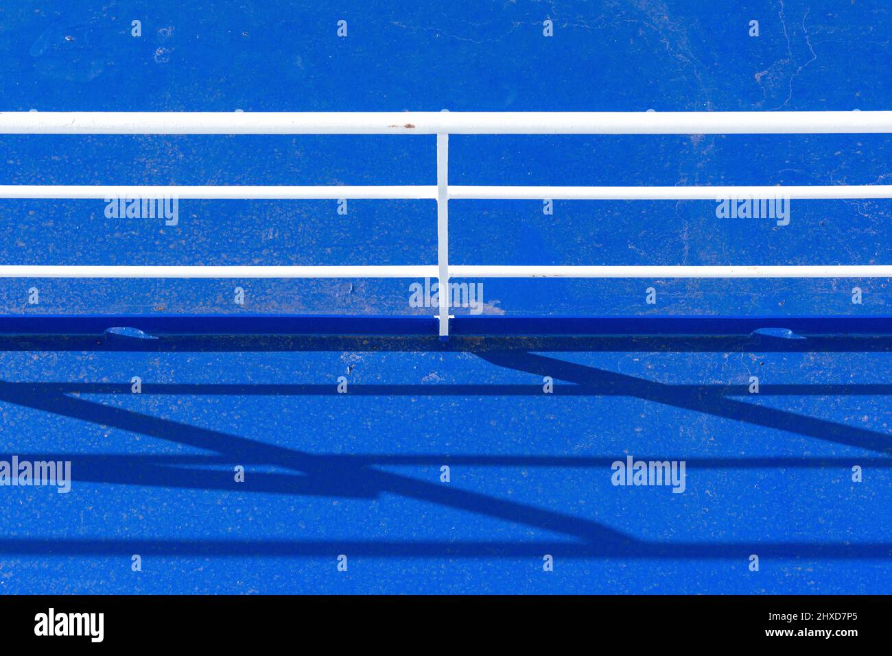 Metal on ship beams hi-res stock photography and images - Alamy