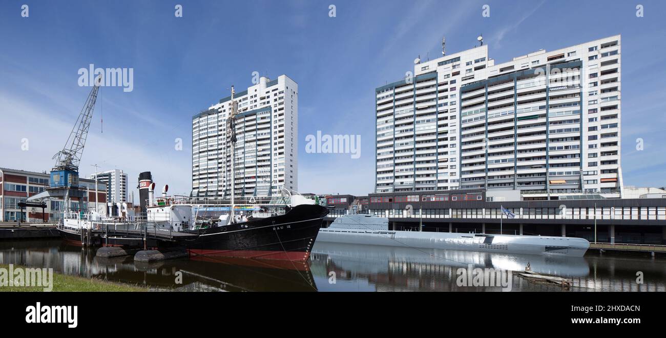 Columbus Center shopping mall and German Maritime Museum with museum ...