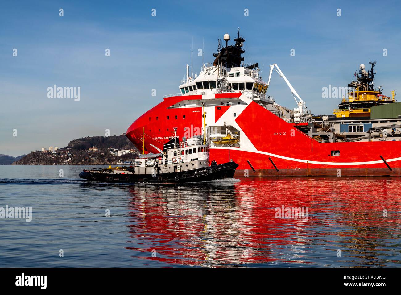 Veteran tug boat Vulcanus (built 1959) in Byfjorden, enroute to port of ...